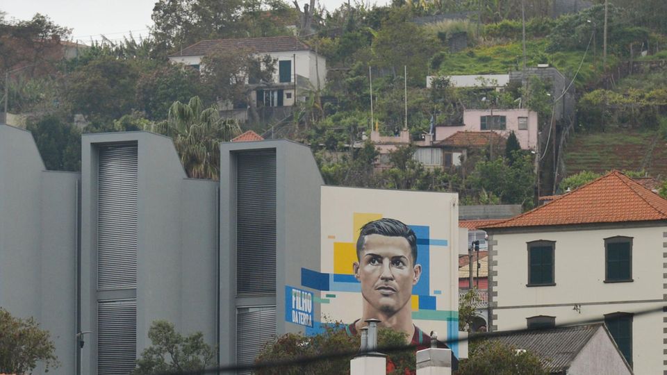 Cristiano Ronaldo wird 40: Leben, Erfolge und Skandale in Bildern ...