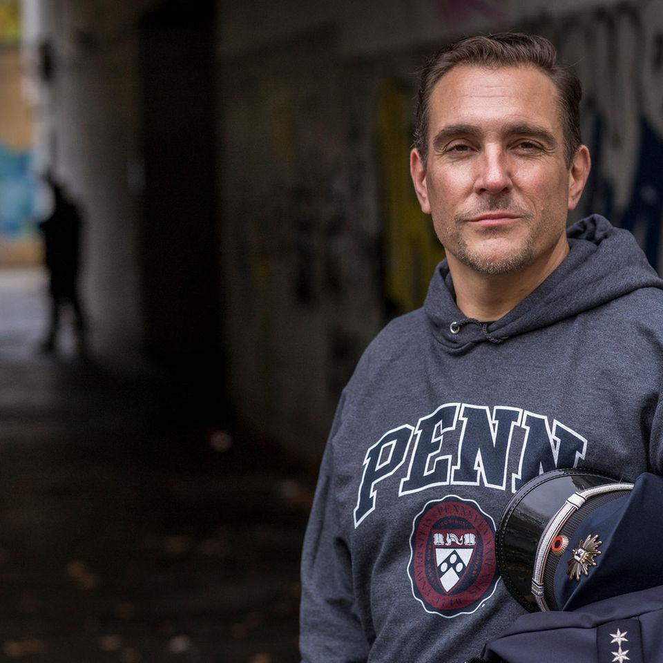 Polizist Oliver von Dobrowolski: "Ich führe einen Mehr-Fronten-Krieg. Ich reibe mich auf ...