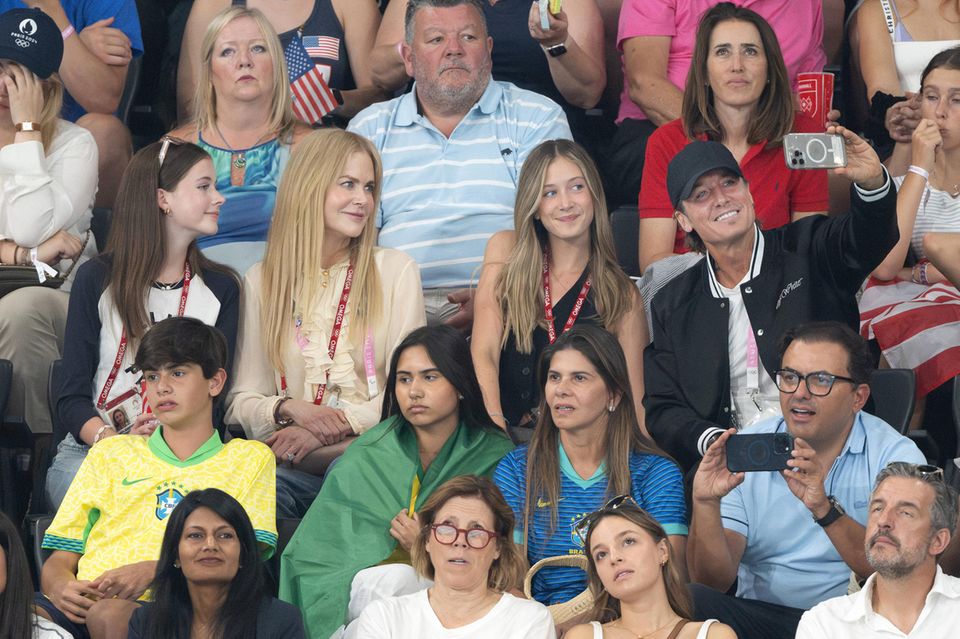 Simone Biles bei Olympia: Sie begeistert die Promis und holt das erste ...