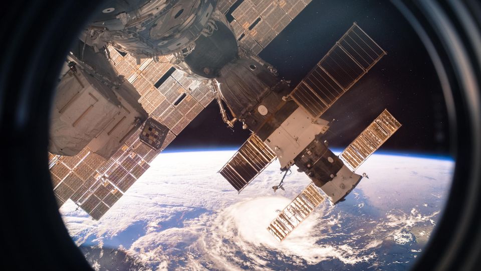 ISS: Nasa holt gestrandete Astronauten erst 2025 zurück | STERN.de