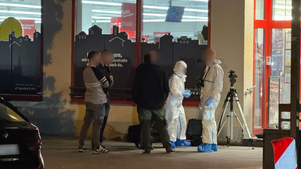 Messerattacke in München: Polizei erschießt Frau in Supermarkt | STERN.de
