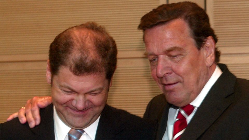 Olaf Scholz wie einst Schröder: Kanzler will die Meyer-Werft retten ...