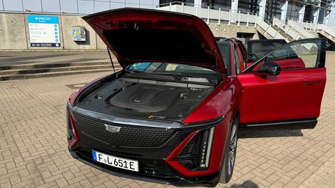 Cadillac Lyriq: Der perfekte Tesla Model Y-Konkurrent – eigentlich ...