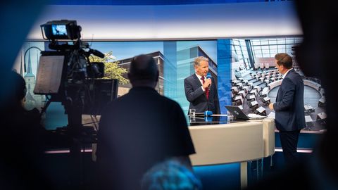 Björn Höcke: AfD-Politiker gerät mit ARD-Mann aneinander | STERN.de