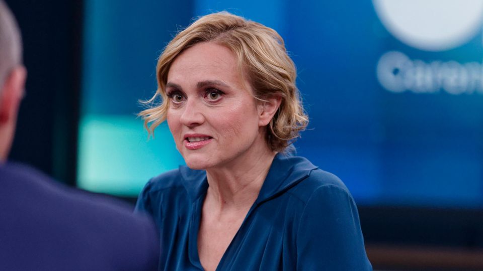 Caren Miosga: das steckt hinter der Protestaktion bei der Sendung ...