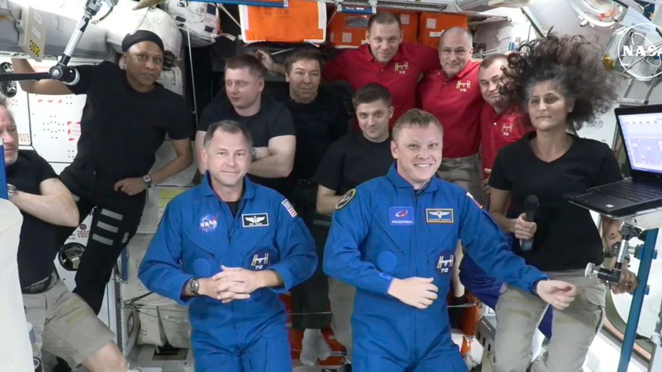 SpaceX startet Rückhol-Mission für gestrandete Astronauten | STERN.de