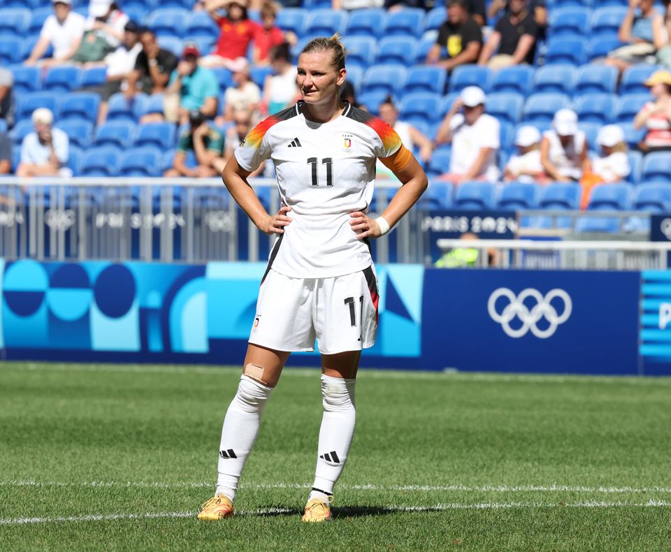 Alexandra Popp beendet ihre Karriere in der DFB-Nationalelf ...
