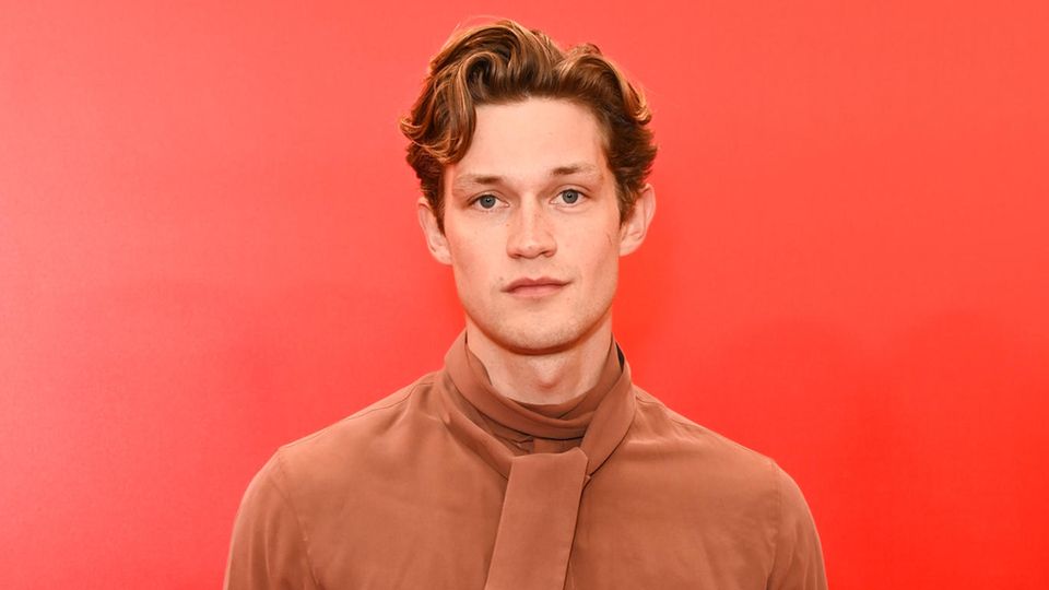 Damian Hardung im Interview: Intime Szenen am Set und echte Gefühle | STERN.de