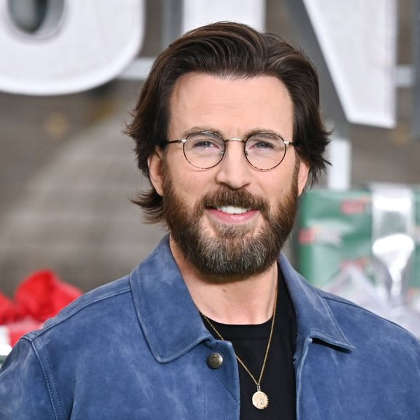 Chris Evans Iontach Ceithre Chris Evans's Notorious Mustache Returns