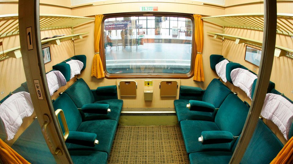 Deutsche Bahn: Was hat sich beim Zugreisen in all der Zeit verändert ...