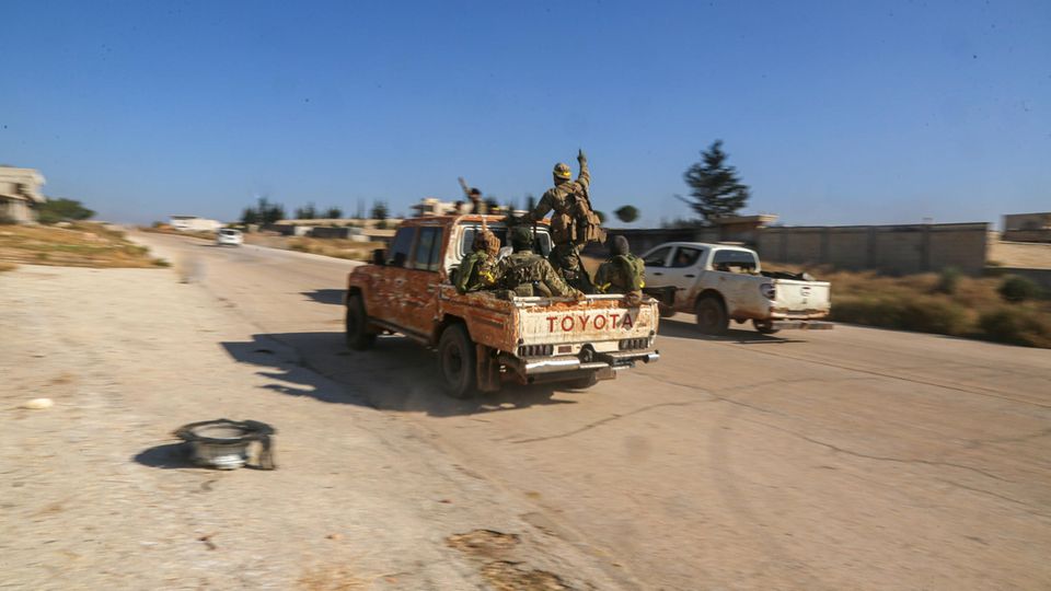 Syrien: Warum stürmen die Rebellen plötzlich auf Aleppo zu? | STERN.de