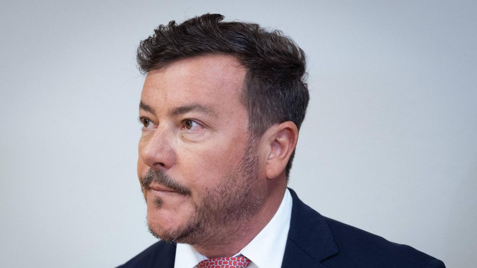 René Benko: Italien erlässt Haftbefehl gegen den Signa-Gründer | STERN.de