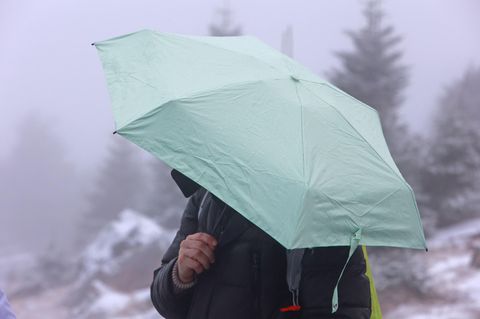 Unwetter-Warnung vom DWD: Karte zeigt, wo es heute am stärksten stürmt | STERN.de
