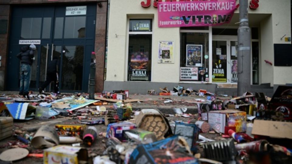 Faeser fordert nach Silvester-Gewalt harte Strafen - aber kein ... Faeser fordert nach Silvester-Gewalt harte Strafen - aber kein ...