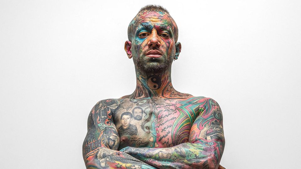 Iranischer Rapper Tataloo wegen Gotteslästerung zum Tode verurteilt ...