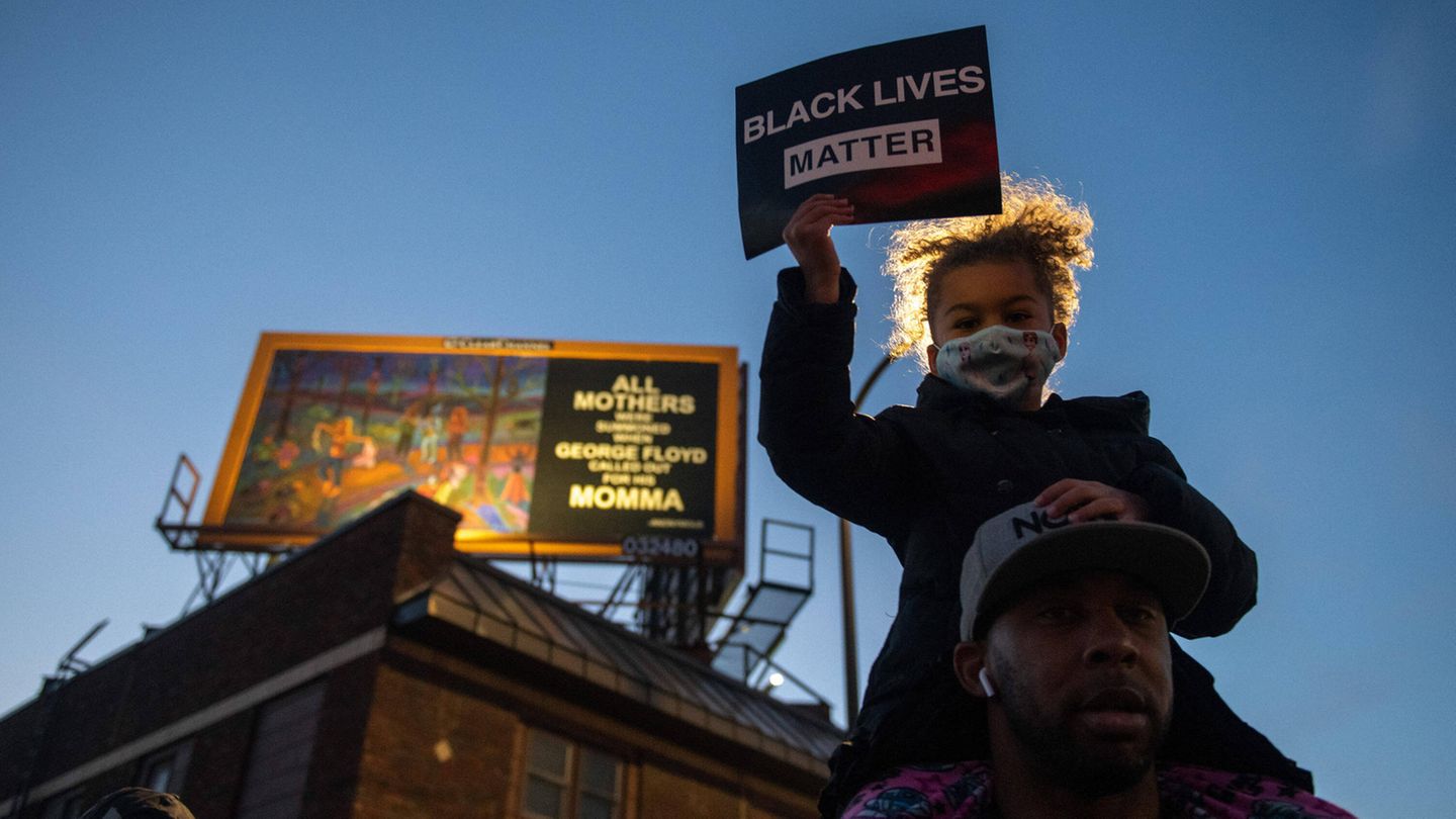 George Floyd Gedenkstätte: Ein Ort zwischen Hoffnung und Stillstand ...