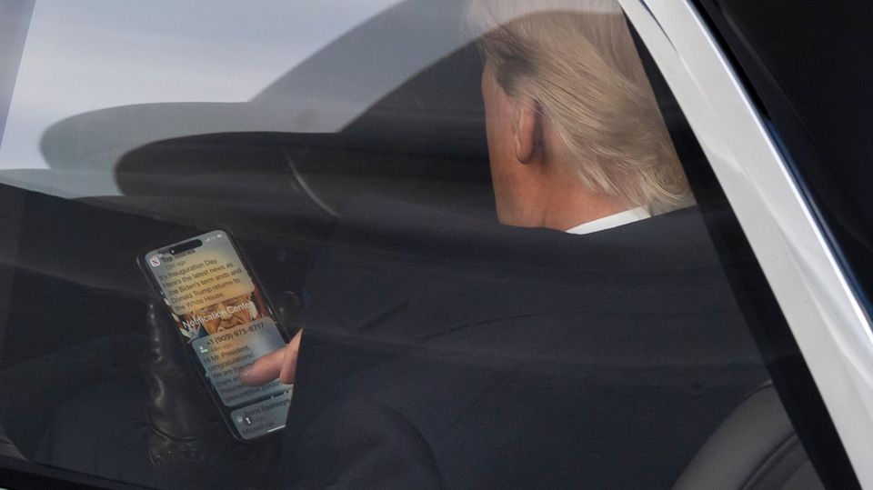 Donald Trumps Smartphone: Fotograf gelingt Schnappschuss von Display ...
