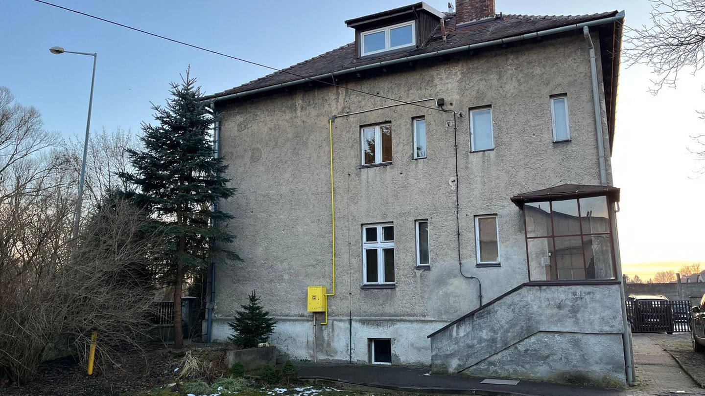 Rudolf Höß' Kommandanten-Villa am KZ Auschwitz verkauft | STERN.de