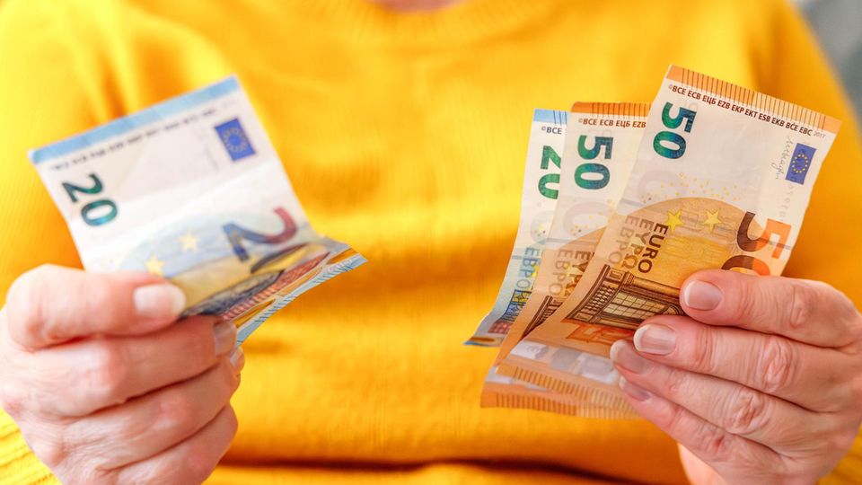 Rente: An welchem Tag im Monat wird sie auf das Konto überwiesen ...