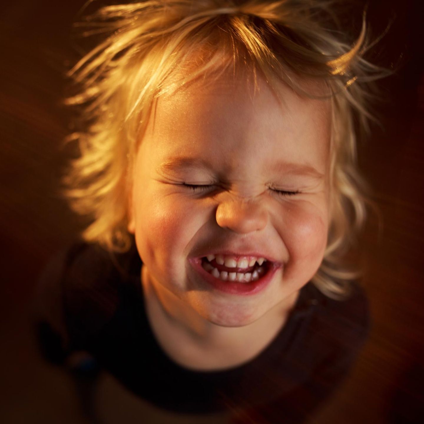 Kleine Kinder Lachen
