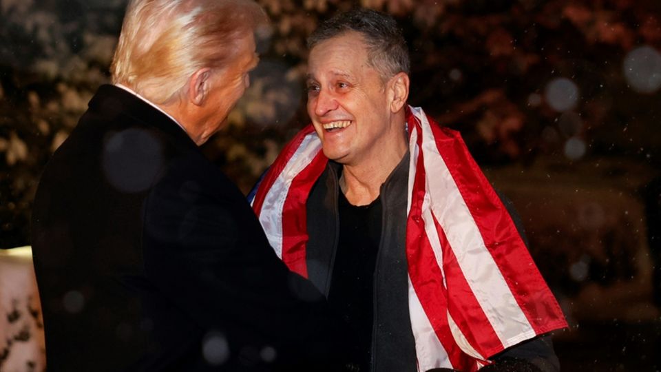 Aus Russland freigelassener US-Bürger Fogel zurück in den USA | STERN.de