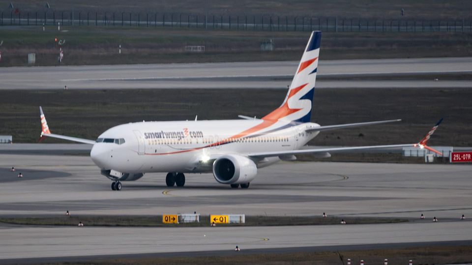 Afghanistan: Deutschland holt per Flugzeug 155 geflüchtete Afghanen | STERN.de