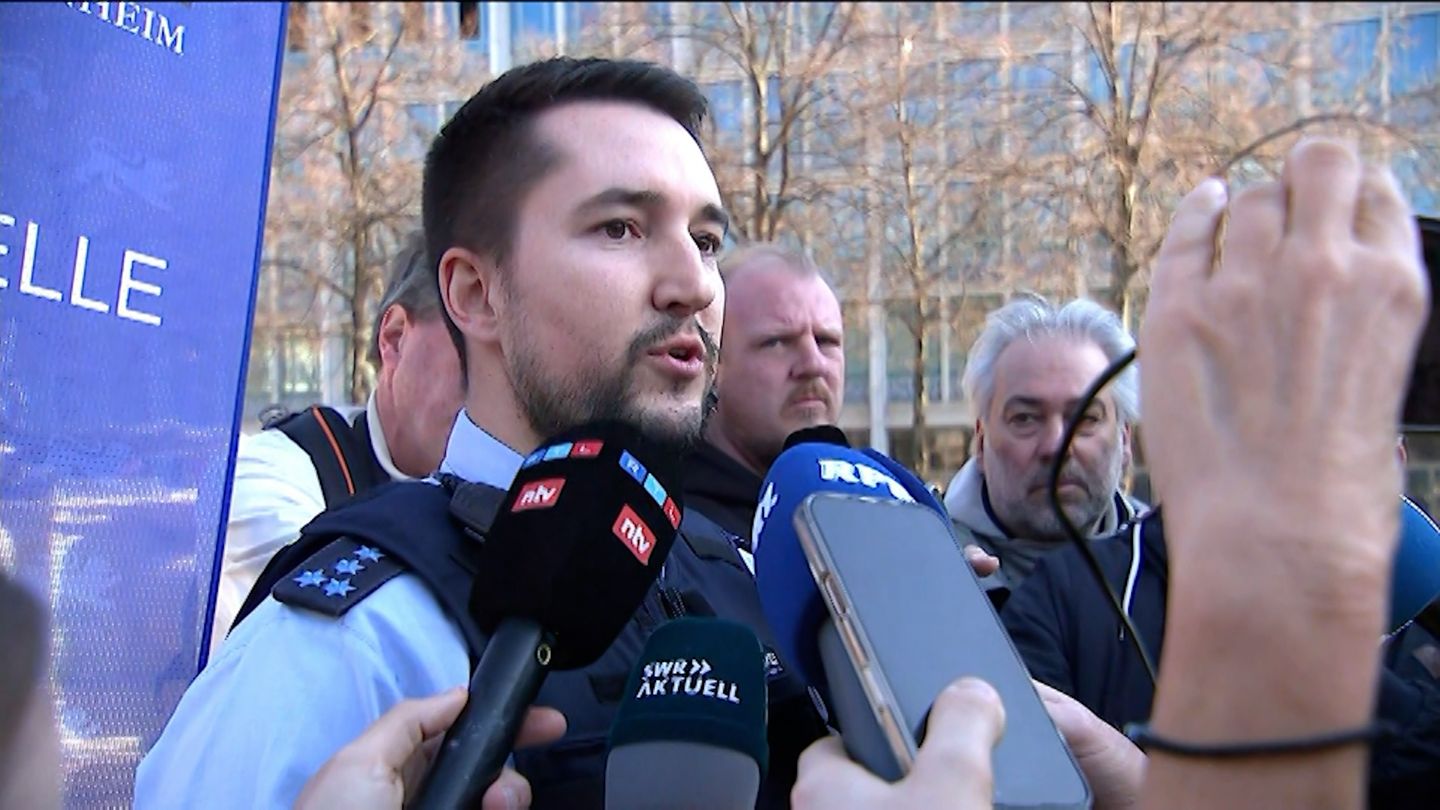 Mannheim: Polizei bestätigt Todesfall – "Auto in Personengruppe ...