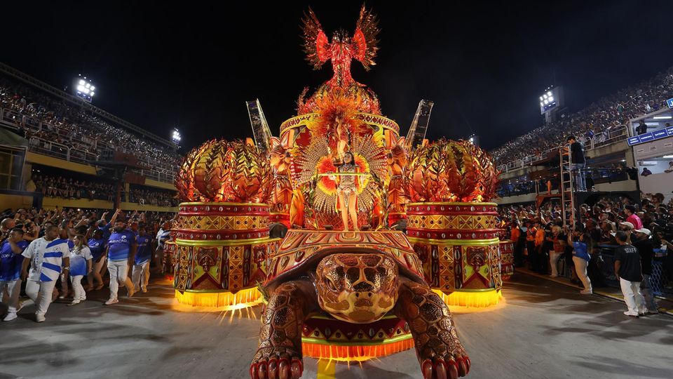 Karneval in Rio: In Brasilien wird die größte Party der Welt gefeiert ...