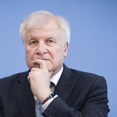 Wahlkampf-Finale: Friedrich Merz irritiert mit Aussage über "linke Spinner" | STERN.de