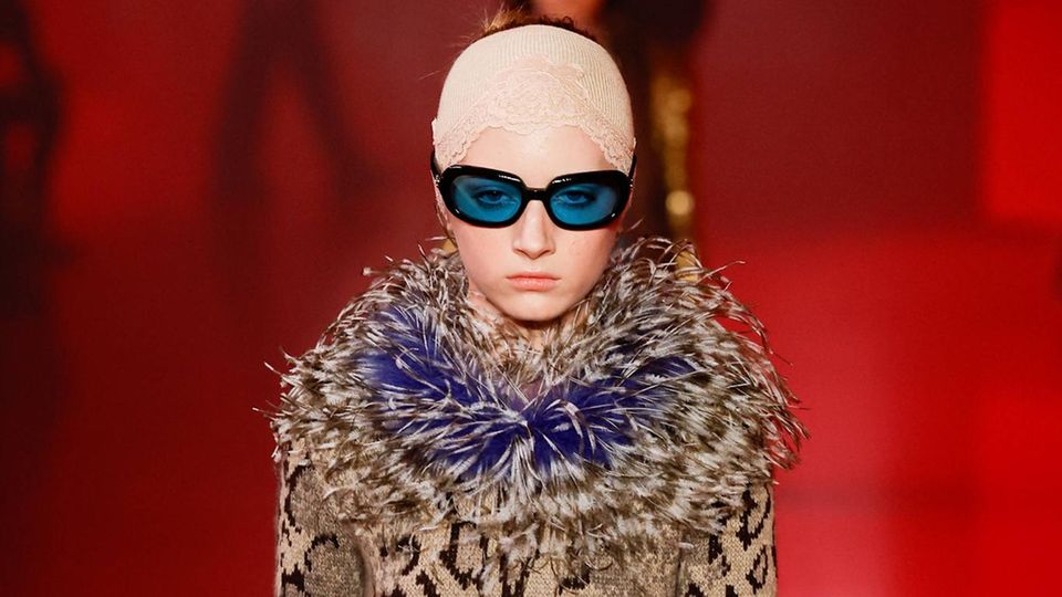 Vip News: Prinzessin Kate posiert mit Rugby-Spielerinnen und Cowboyhut ...