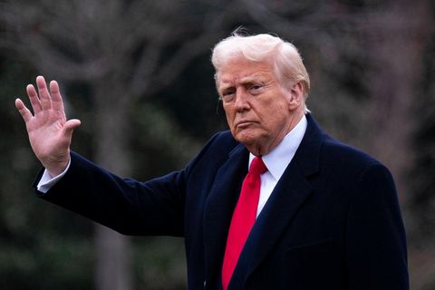 Donald Trump inszeniert sich als König von Amerika: "Long Live The King ...