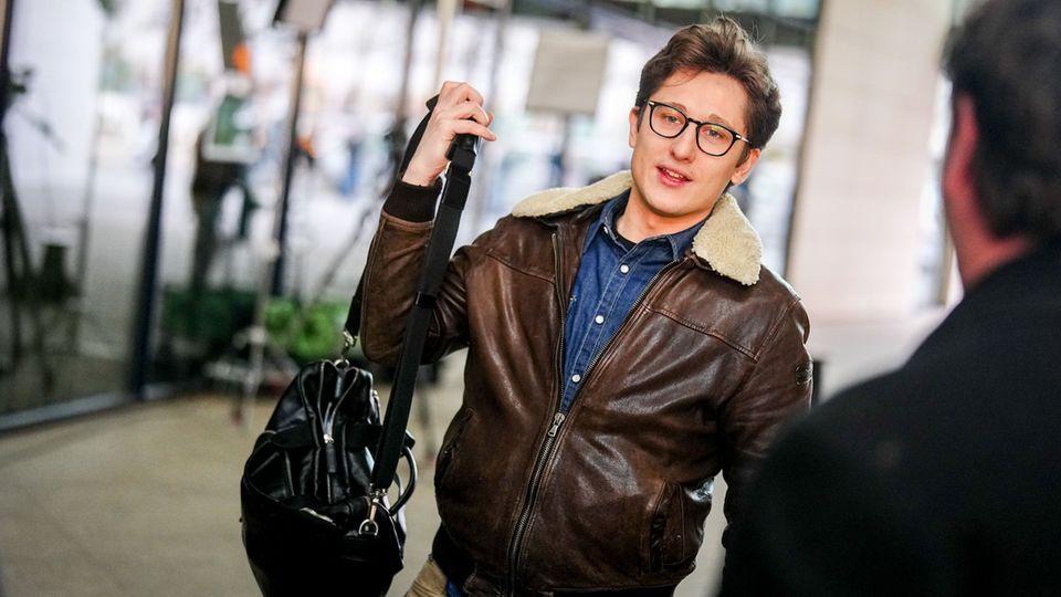 Juso-Chef Türmer wirft Friedrich Merz Orbán-Kurs vor | STERN.de