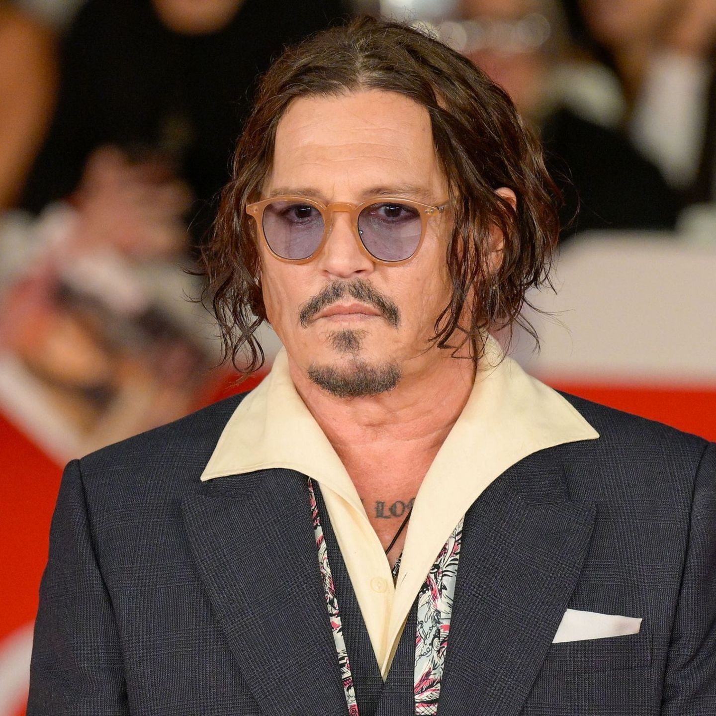 Esquema De Johnny Depp Christian Nodal Muestra Look Sin Tatuajes Y Lo