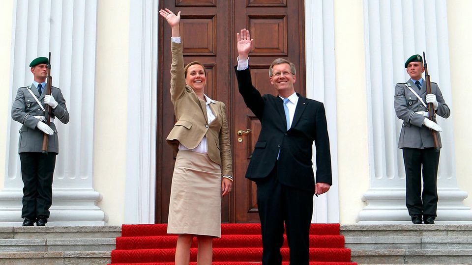 Christian Wulff ist geschieden: Was hinter On-off-Beziehungen steckt | STERN.de