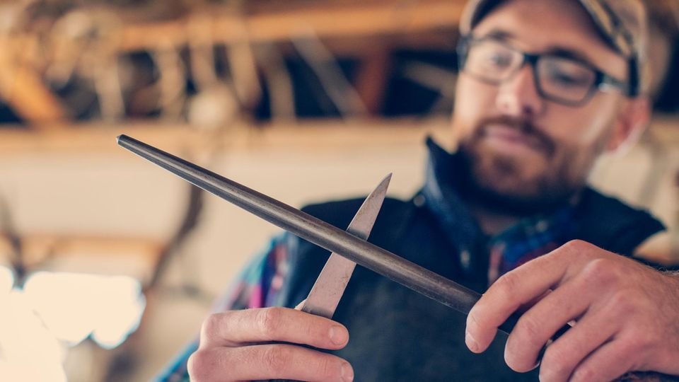 Messer richtig schleifen: Die besten Tipps und passendes Werkzeug | STERN.de