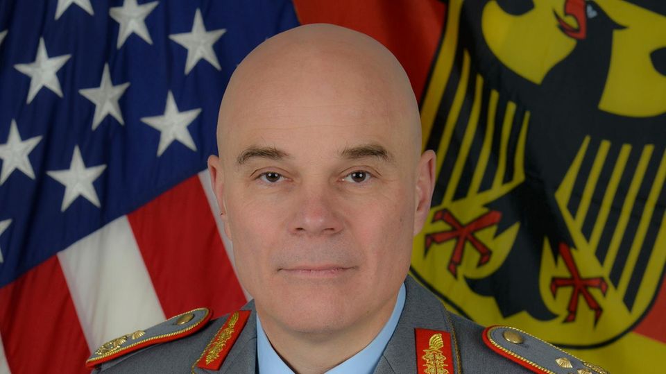 Bericht: Bundeswehrgeneral verliert nach sexistischem Spruch Posten ...