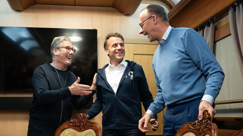 Friedrich Merz besucht mit Macron und Starmer Kiew | STERN.de