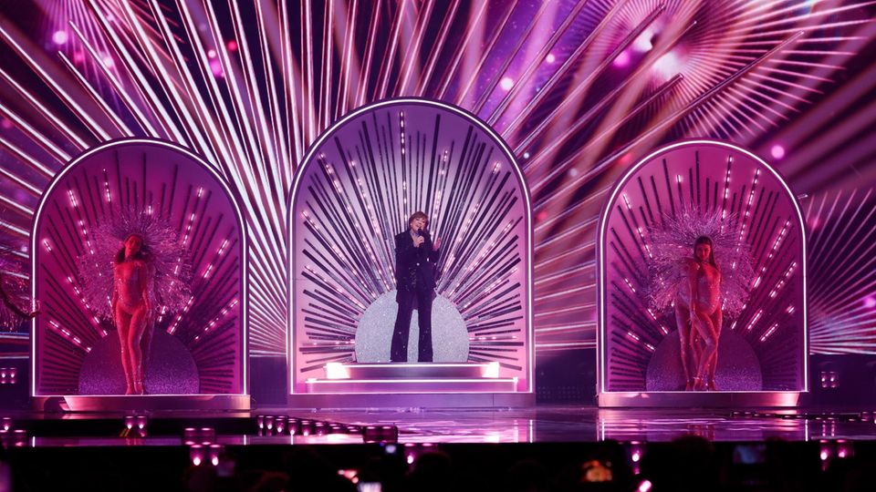 ESC 2025 Basel: Österreich siegt, Raab verliert – die Bilder der Show ...