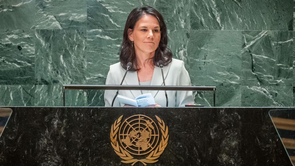 Baerbock zur Präsidentin der UN-Vollversammlung gewählt | STERN.de