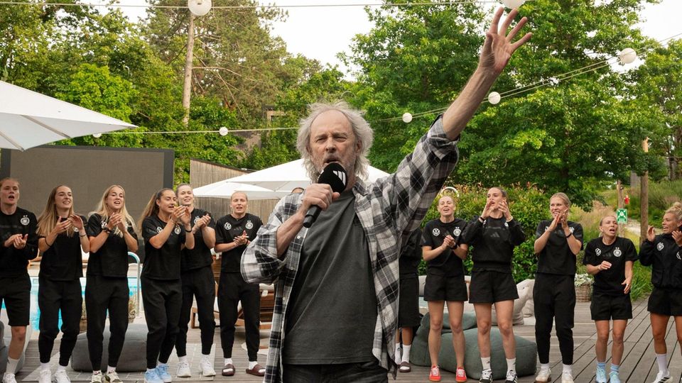 Wolfgang Petry: Sein Hit wird offizielle Hymne der DFB-Frauen | STERN.de