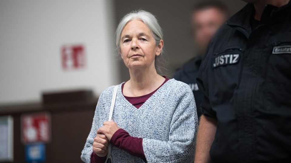 Prozess gegen frühere RAF-Terroristin Klette: Gericht zweifelt an versuchtem Mord | STERN.de