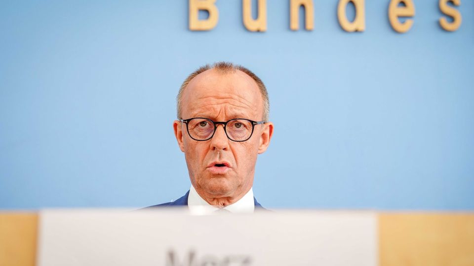 Friedrich Merz: Was ihn bei der Sommer-Pressekonferenz erwartet | STERN.de