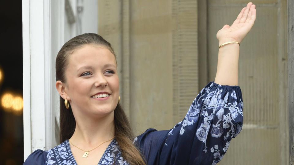 Prinzessin Isabella sorgt mit anzüglichem T-Shirt für Aufregung | STERN.de
