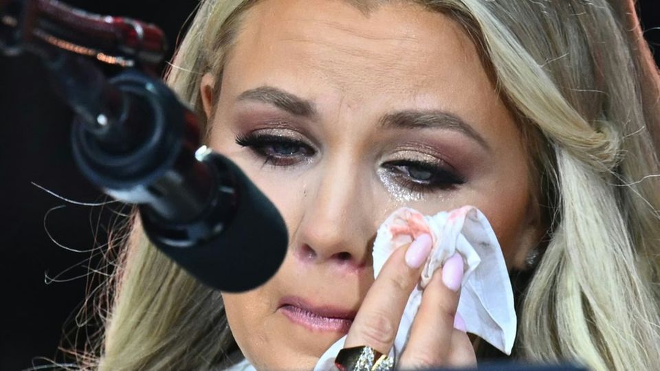 Kirk-Witwe Erika ruft USA zur Versöhnung auf | STERN.de