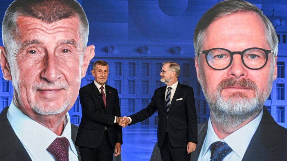 Tschechen wählen neues Parlament - populistischer Ex-Regierungschef ...