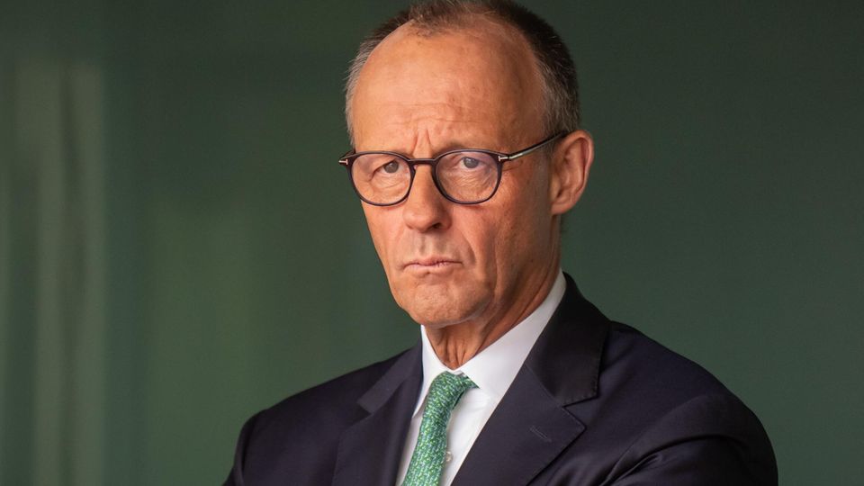 Friedrich Merz warnt vor neuer Welle des Antisemitismus | STERN.de