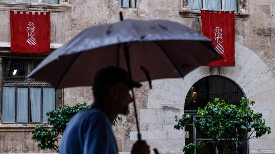 Valencia: Mann lag wohl 15 Jahre lang tot in seiner Wohnung | STERN.de