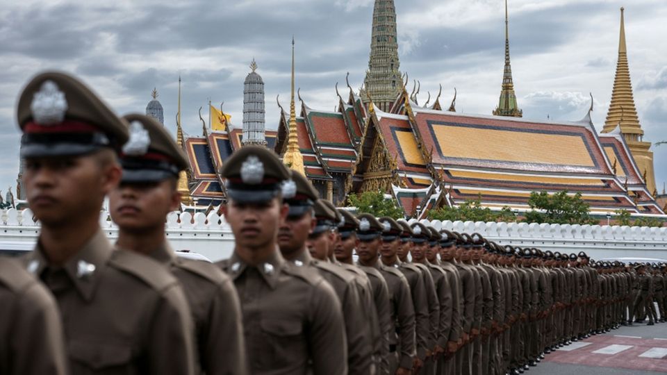 In Reih und Glied | STERN.de