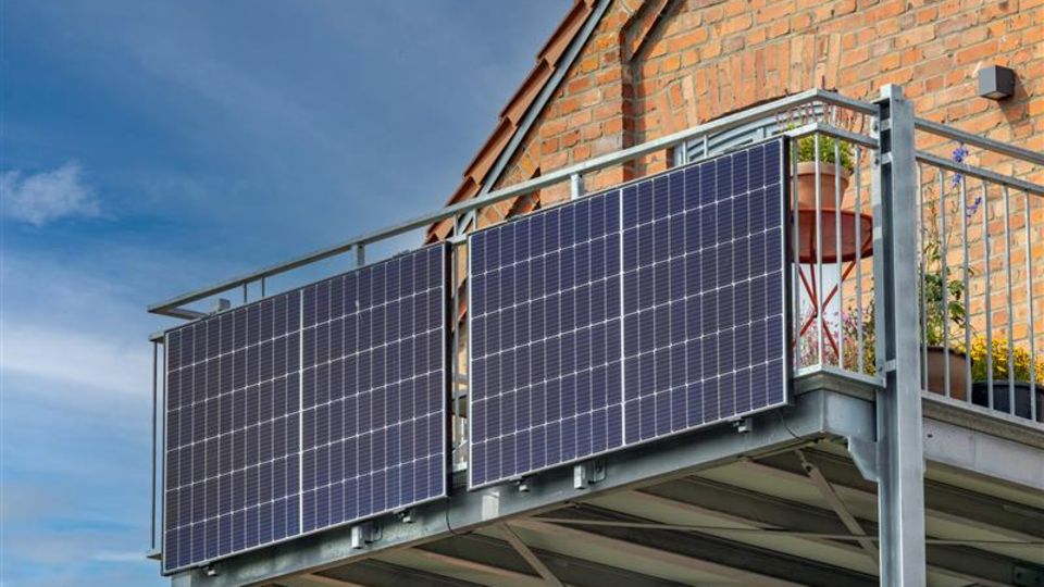 Balkonkraftwerk mit Anker-Speicher über 900 Euro günstiger | STERN.de