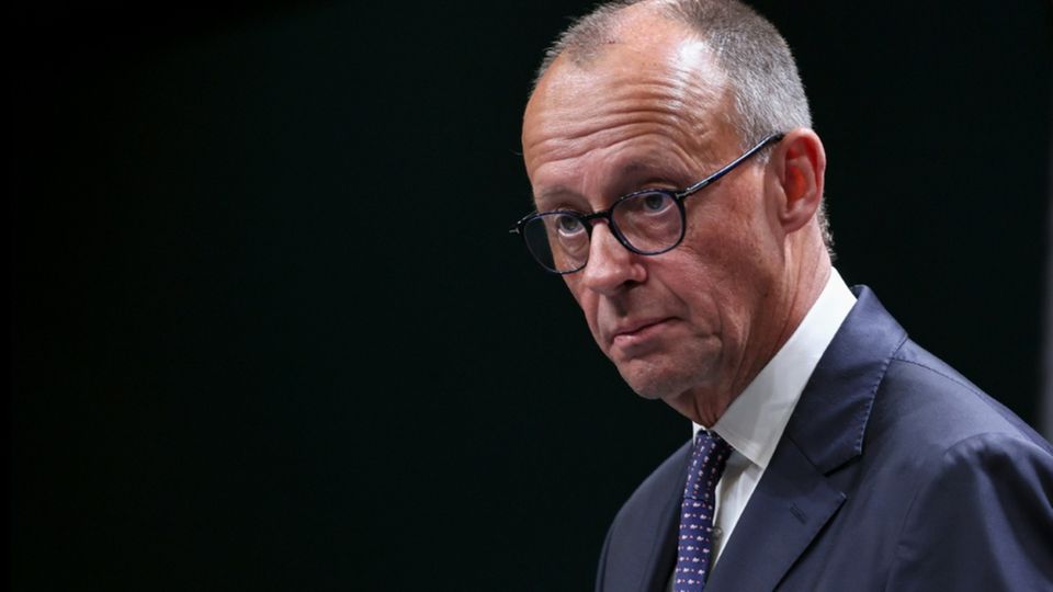 Merz plädiert für Abschiebungen nach Syrien: "Der Bürgerkrieg ist zu ...